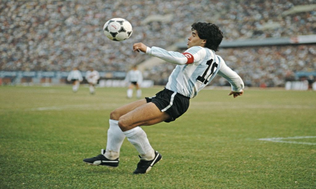 Diego Maradona Rookie Cards and Other Best Cards